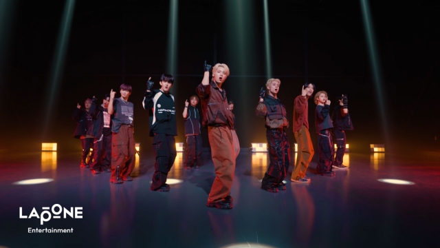 【音楽】INI「DROP」Choreography Video公開 “ダンスの魅力”際立たせるロケーション＆照明に