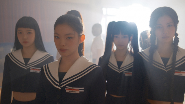 ガールズグループ・cosmosy、デビュー曲「zigy=zigy」MV1000万回再生突破｜愛媛新聞ONLINE